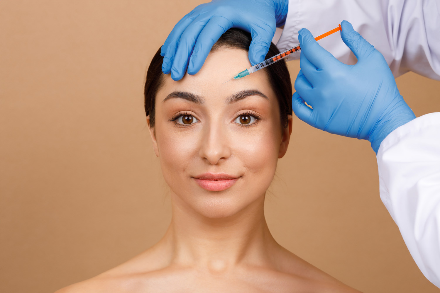 Zornesfalten entfernen mit Botox - Aesthetiqua